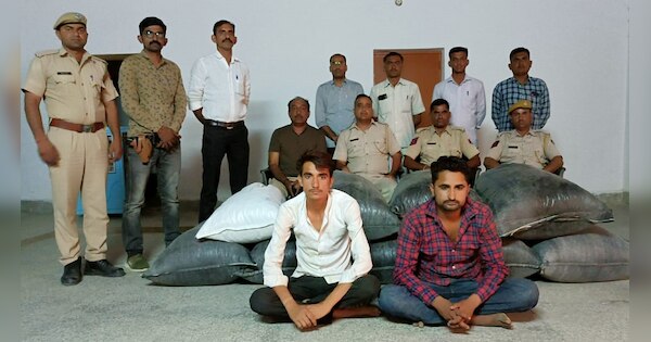 Two accused arrested with 179 kg of illegal doda poppy | बाड़मेर में ...