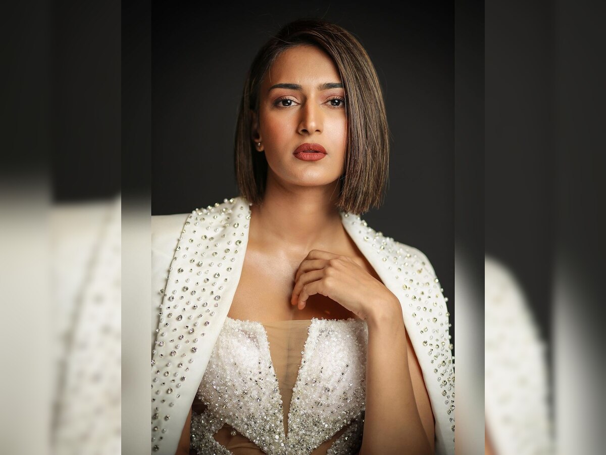 Erica Fernandes leaves fans sizzles in transparent dress sets internet ...