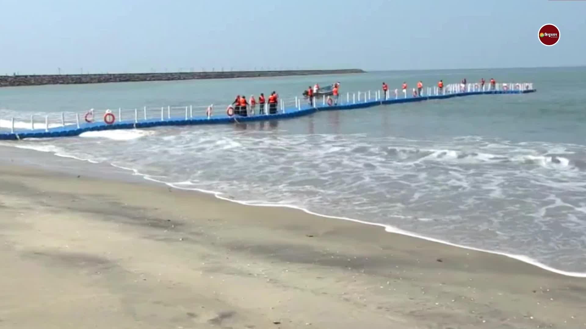 Kerala floating bridge set up by the state tourism at Beypore beach in ...