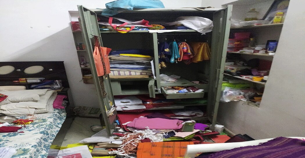 In Udaipur miscreants robbed house of retired DYSP and escaped | उदयपुर ...