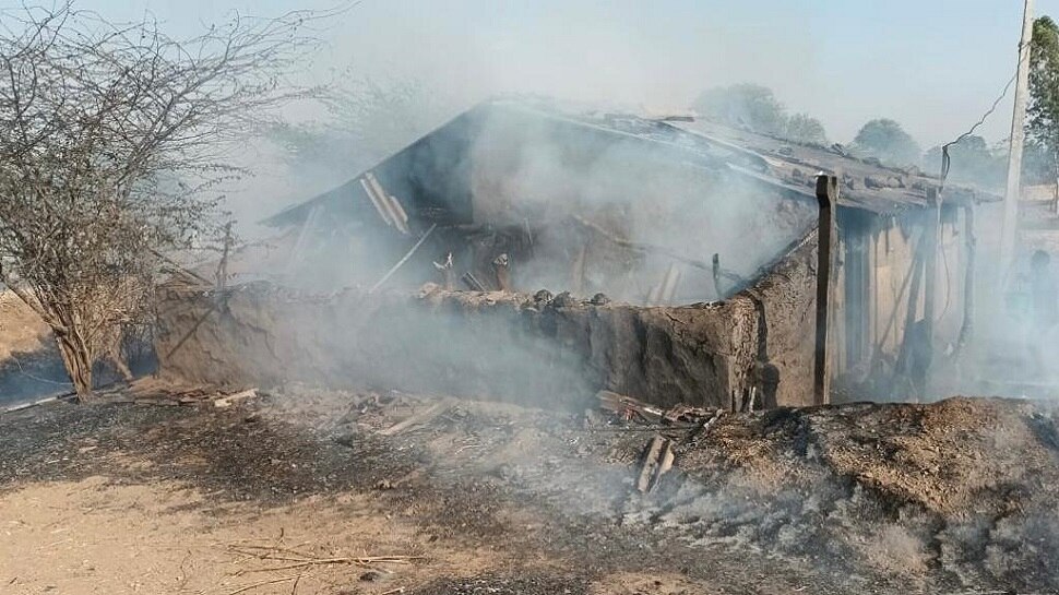Fire in the house due to short circuit in Banswara burning of goods ...