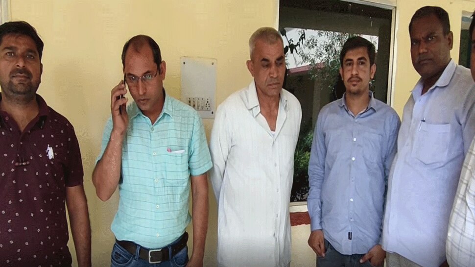 ASI of Balotra police station went to hands of ACB taking bribe ...