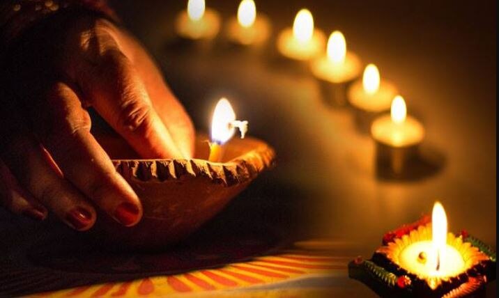 Which diya is most auspicious for worship know traditions | ज्योतिष ...