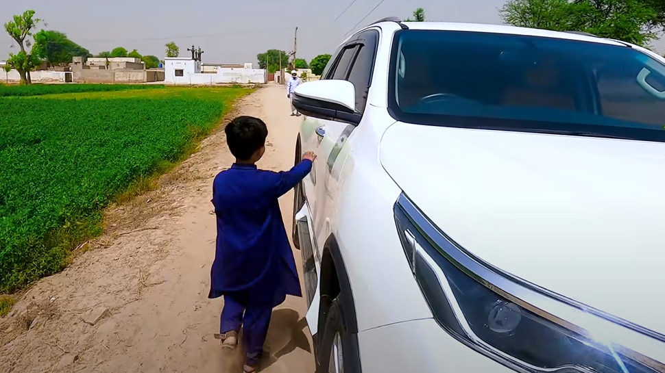 Pakistan Video: eight year old boy drives Fortuner car people cant ...