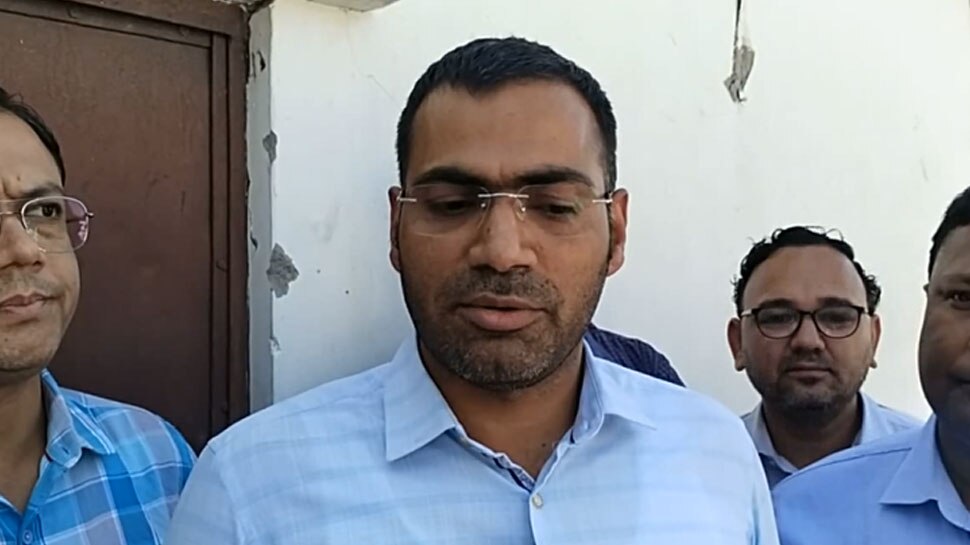 Medical teachers and college employees submitted memorandum to MLA ...