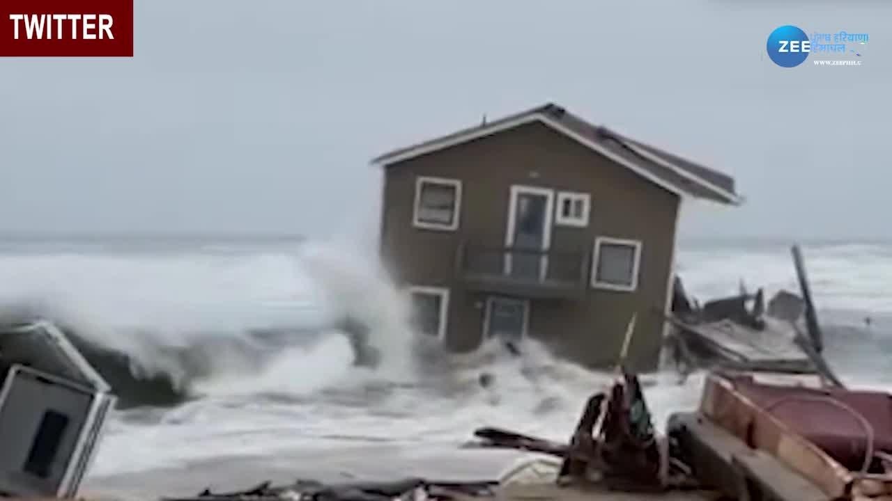 watch shocking video house washed in samundra due to heavy water wave ...