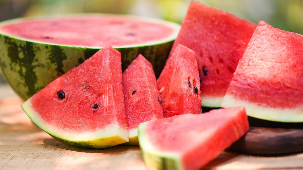 how to identify sweet and red watermelon? know the best trick here ...
