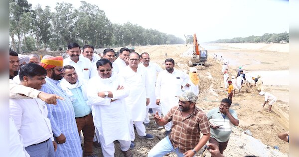 Mahendrajit Singh inspected the relining works being done in IGNP ...