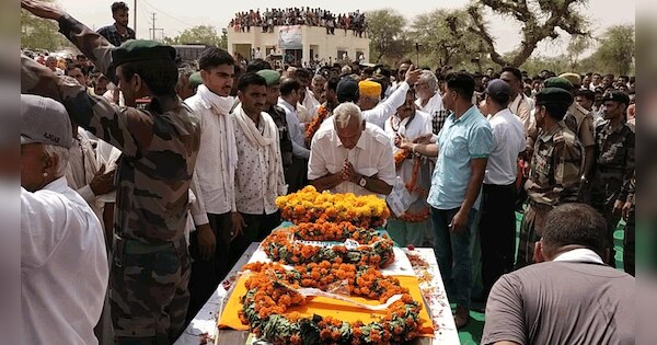 shaheed jawan last farewell in Nagaur who died In Kashmir Encounter ...