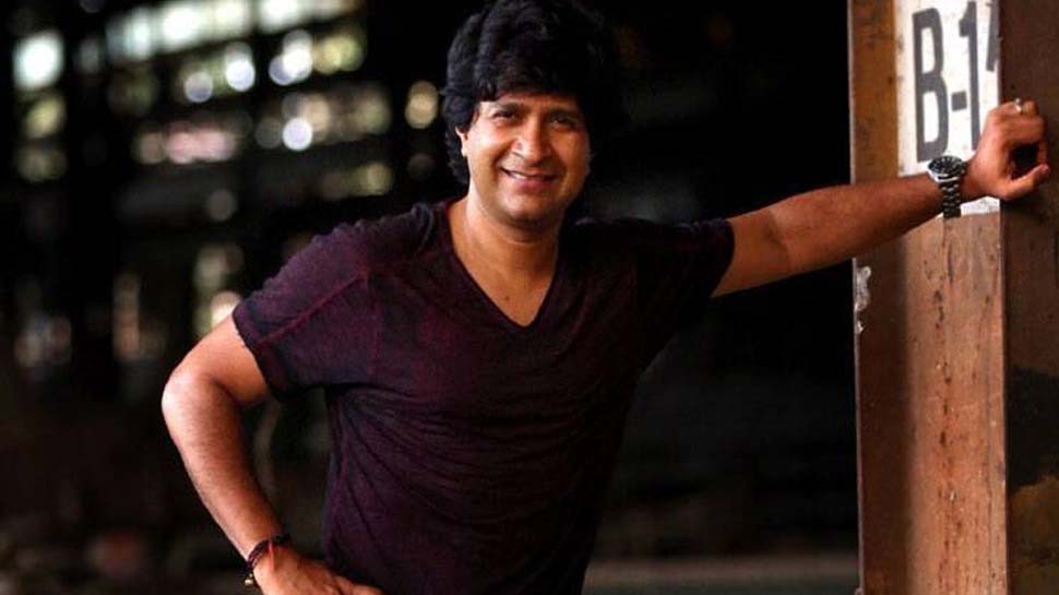 Bollywood Singer KK profile biography age death full name Krishnakumar ...