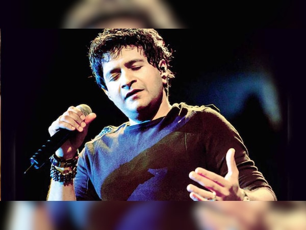 Bollywood Singer KK Biography, Age, Death, Full Name Krishnakumar ...