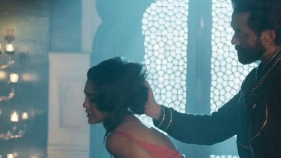 Aashram 3 Superbold Actress Esha Gupta Bobby Deol Given Full Hot