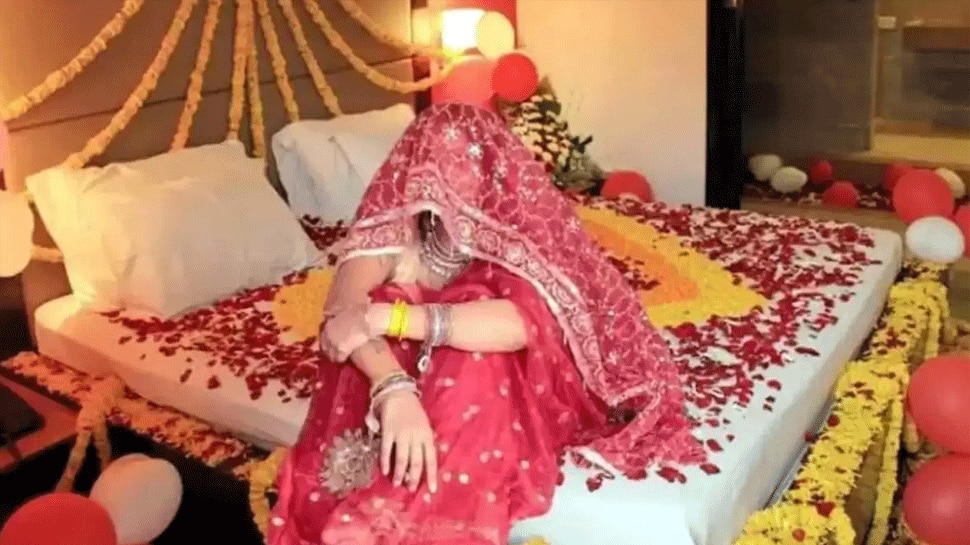 Disgusting custom of Rajasthan where white sheets decide honeymoon ...