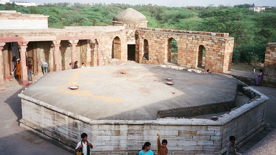 sultan garhi tomb in delhi the tomb was built by demolishing shiva ...