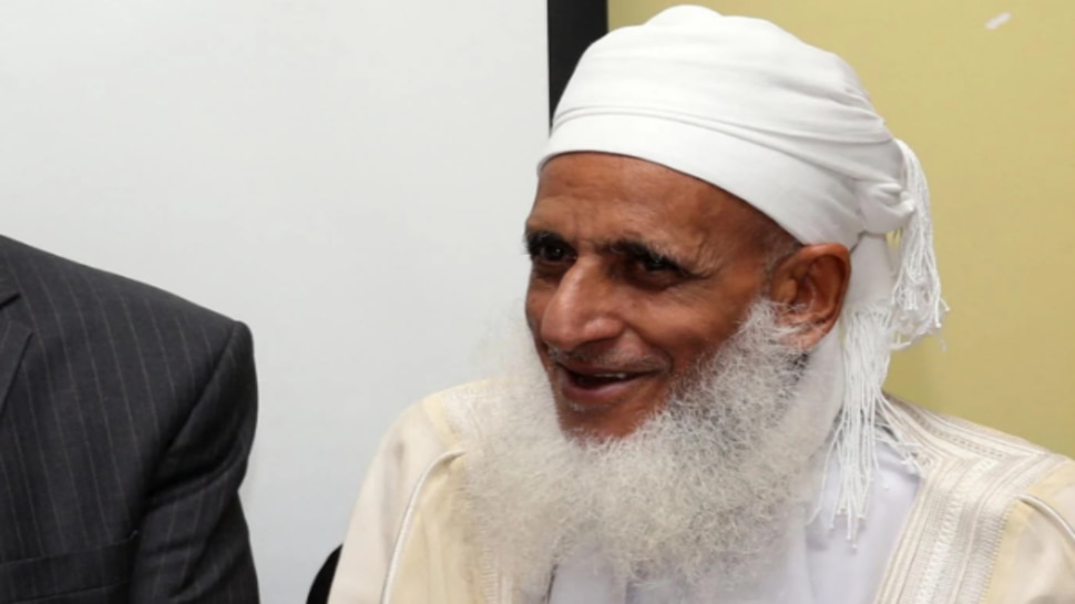 Grand Mufti of Oman ahmed bin hamad al khalili who campaigned in Arab ...