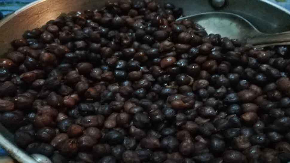 Kale chane ke fayde Eat soaked black gram every morning know amazing ...