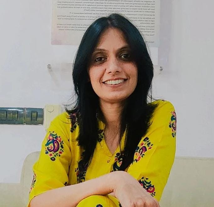 दिव्या तिवारी शर्मा | Divya Tiwari Sharma | Hindi News,