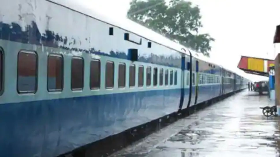 Know difference between 1st AC 2nd AC and 3rd AC coach train in Indian ...