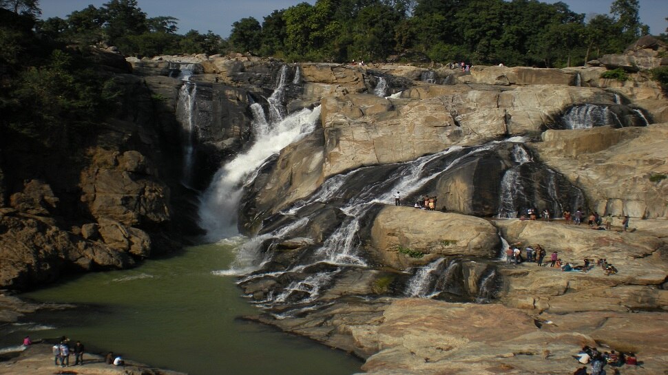 list of must visit waterfalls near ranchi |Waterfalls Near Ranchi: आप ...