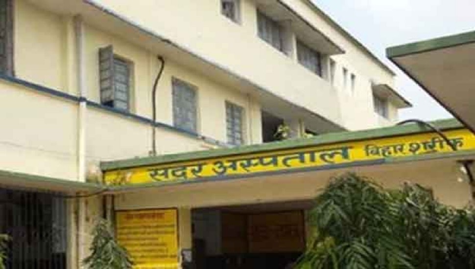 High voltage drama of addicts during treatment in emergency ward of ...