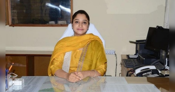 IAS Rukmani Riar Success Story how she done self study and pass UPSC ...