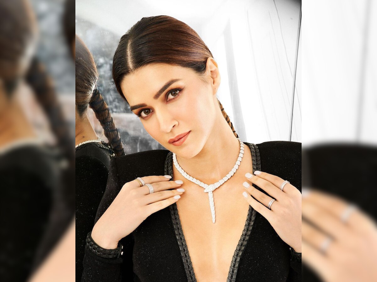 Kriti Sanon boldest look at Ht Most stylish award 2022 wore black ...