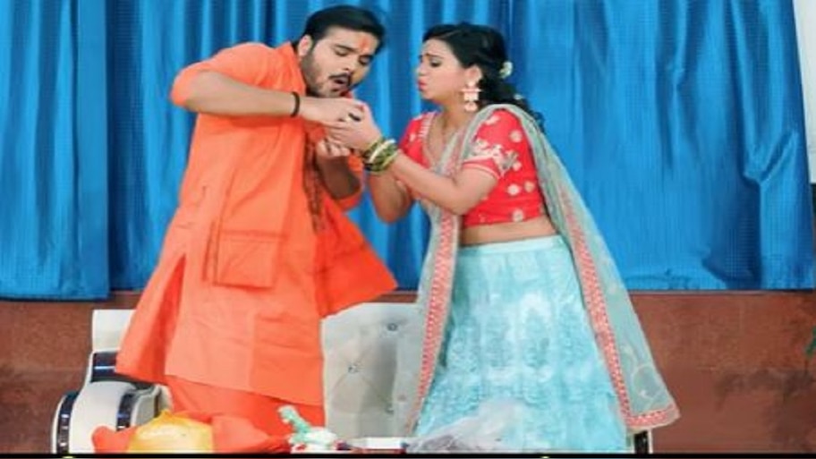 Arvind Akela Kallu New Bhojpuri Song Hariyar Chudiya Kalai Me Went ...