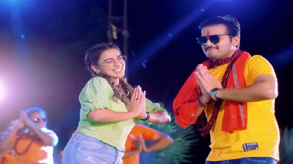 Arvind Akela Kallu And Akshara Singh Bhojpuri Sawan song Tohre Khatir Bhukheni Somar Went Viral ...