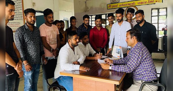 Lack of lecturers in Hada Rani Mahavidyalaya, warning of violent ...