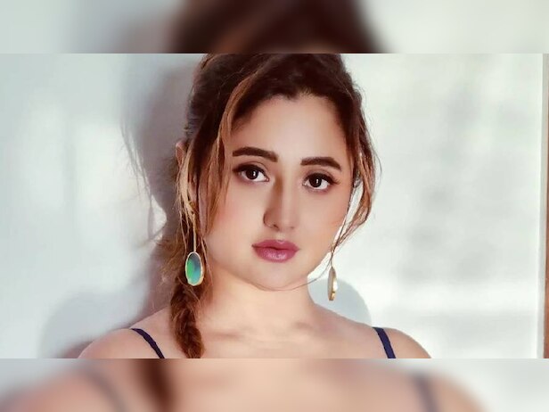 Rashami Desai bhojpuri song chadal jawaani rasgulla video goes viral ...