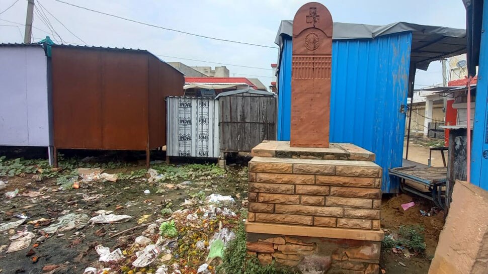 martyr pillar of Merta craved flag on Azadi Ka Amrit Mahotsav ...