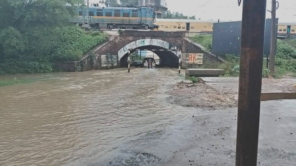 mausam update heavy rain in katni madhya pradesh since last 24 hours ... mausam update heavy rain in katni madhya pradesh since last 24 hours ...