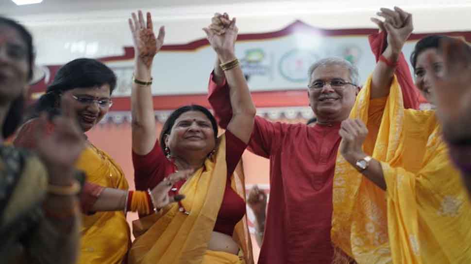 Teeja Pora tihar celebrated in CM House raipur CM bhupesh Baghel dance ...