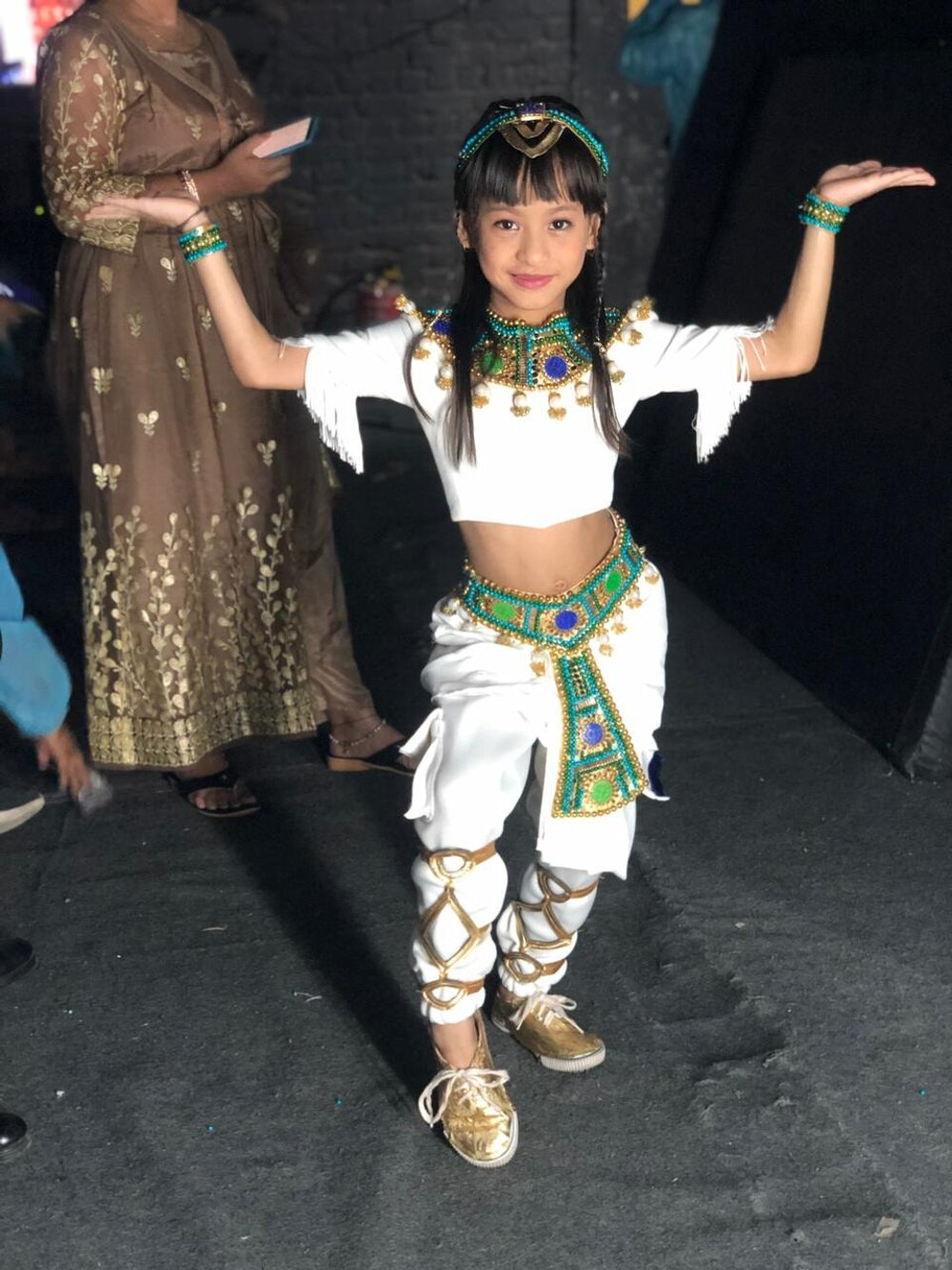 Jhalak Dikhhla Jaa 10 Contestant List Final Nia Sharma Rubina Dilaik ...