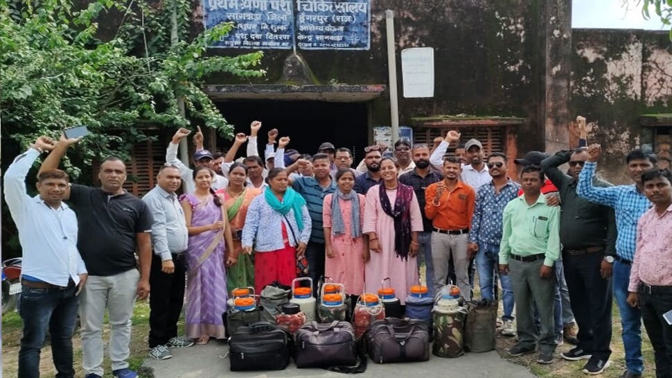 Sagwara Veterinary workers union landed on mass leave demonstrated ...