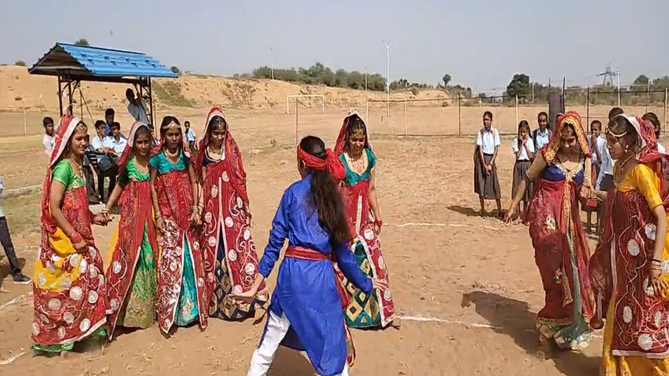 Udaipurwati Women wearing Ghagra and Odhni came out in the playground ...