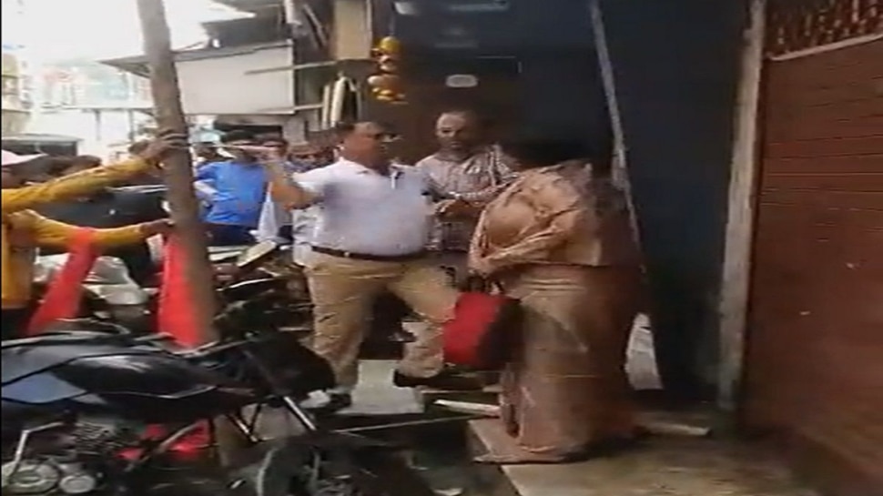 Three Maharashtra Navnirman Sena workers detained by police for beating women in public place