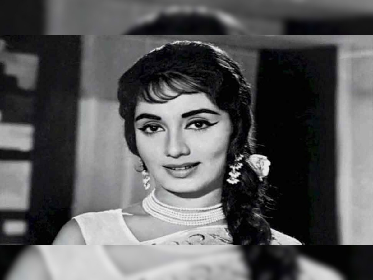 Sadhna cut haircut done to hide actress Sadhna broad forehead | इस ...