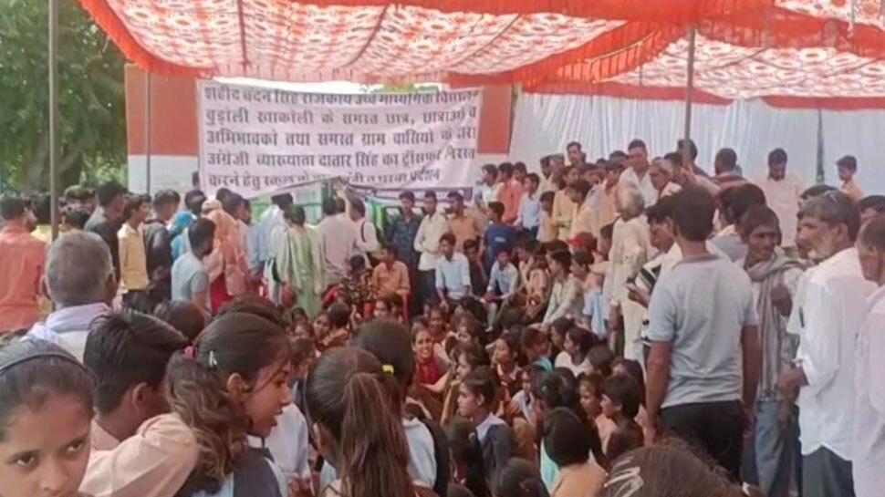 Dhod Students lock school in protest against lecturers transfer 144 ...