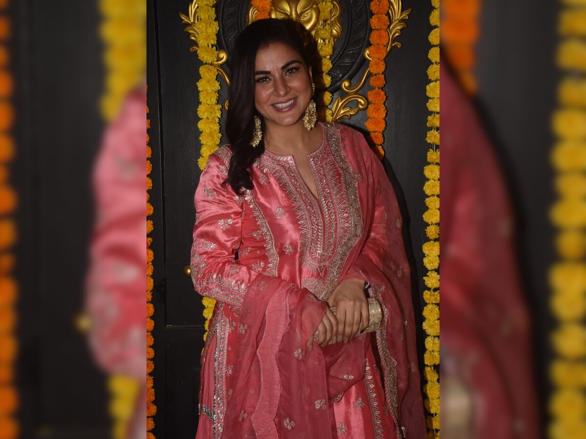 kundali bhagya preeta aka Shraddha Arya in pink sharara gota patti set ...