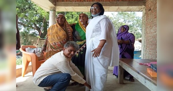 jaunpur woman nirmala reached barasathi from west indies to find ...