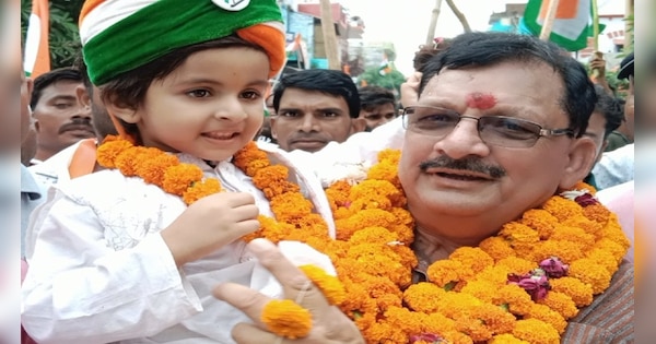 BJP MLA Arvind Giri suffered heart attack in moving car declared dead by doctors in lucknow SPUP ...