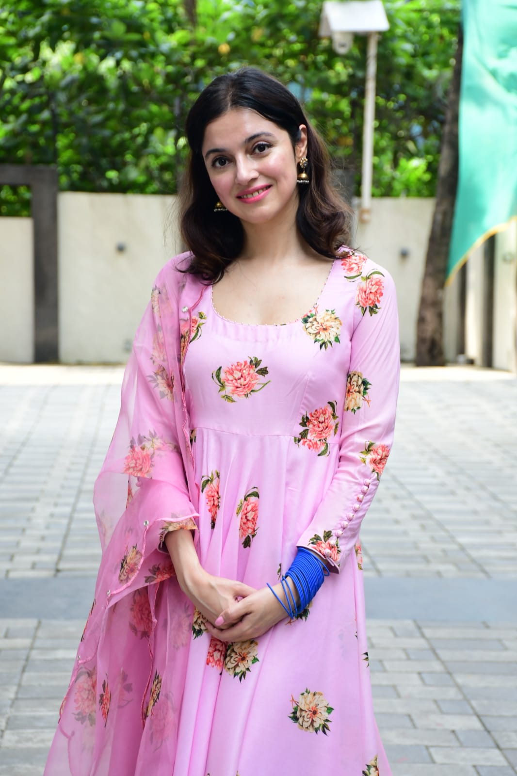 Super sexy divya khosla kumar sizzles in anarkali suit showing cleavage ...