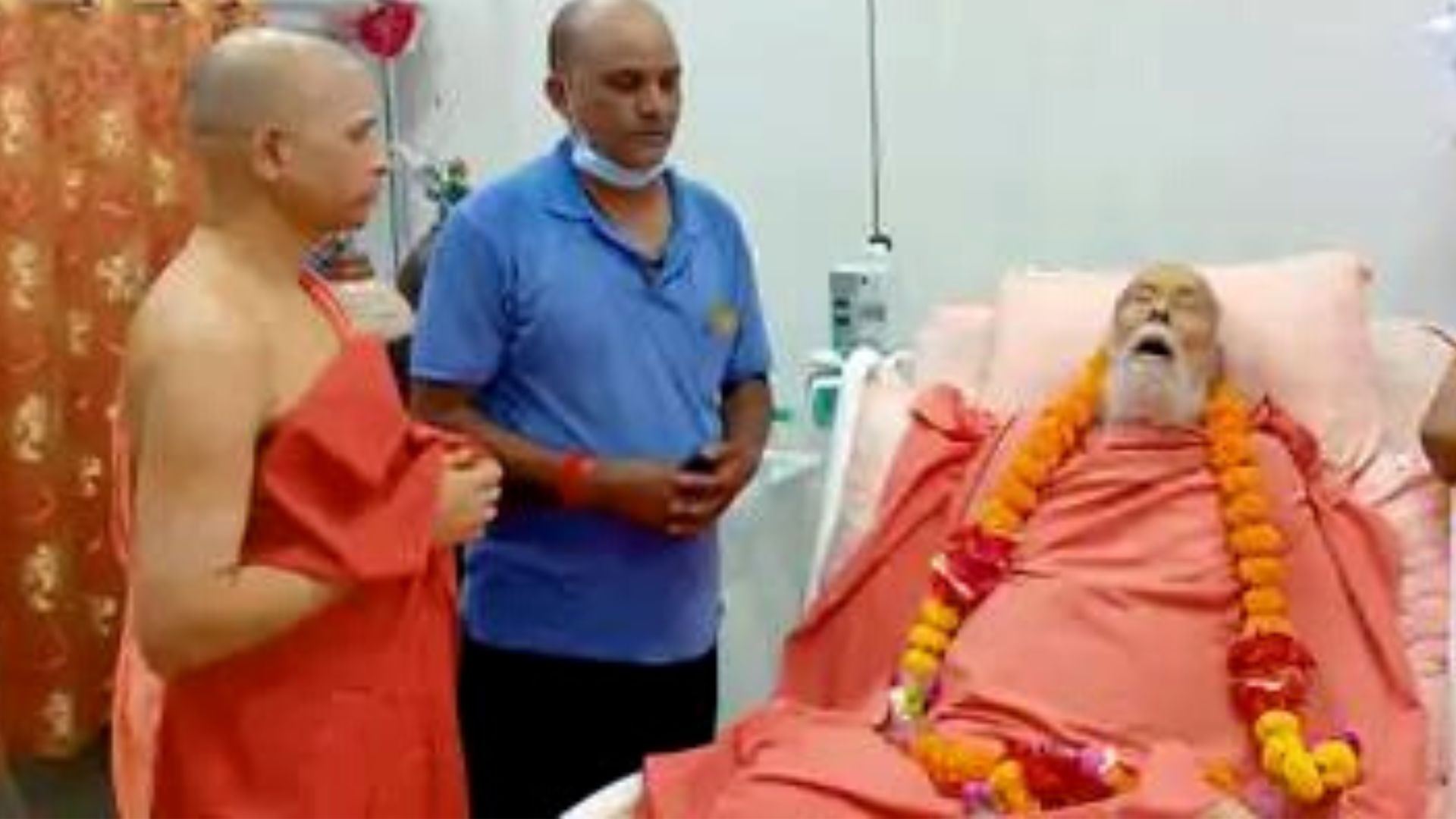 shankaracharya of dwarka and sharda peeth swami shankaracharya ...