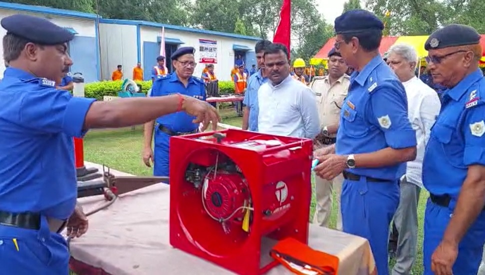 Disaster Management Minister Shahnawaz Alam inspects SDRF and 9th ...