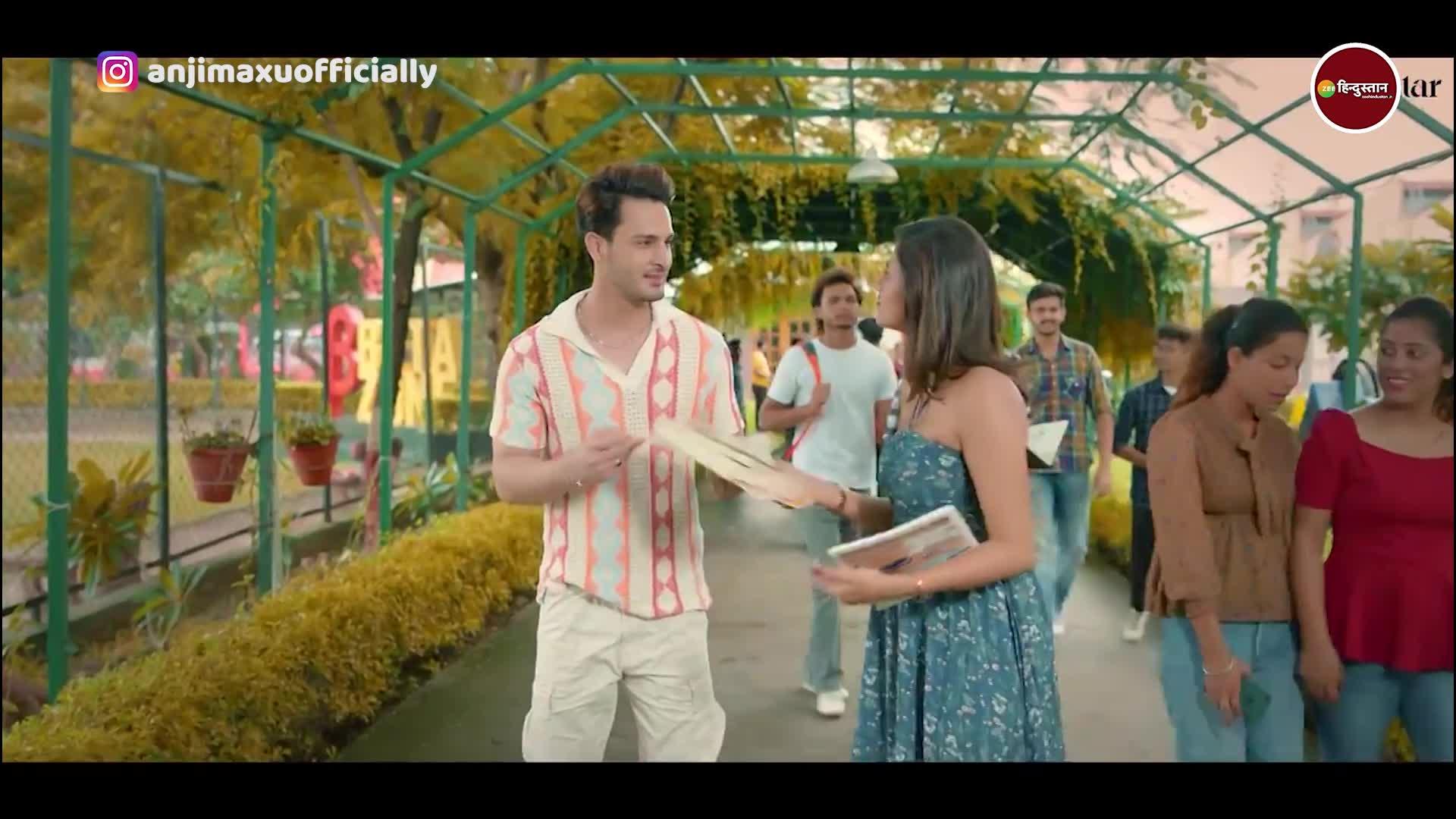 Anjali Arora new music video with Umar Riyaz is going viral couple seen romancing | छा गया अंजलि ...