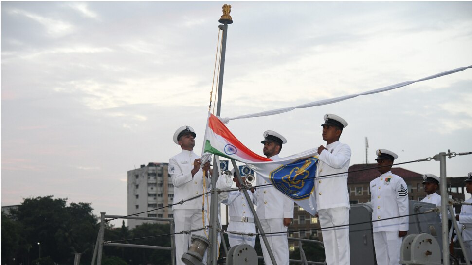 INS Ajay decommissioned from Indian Navy after 32 years Of glorious ...
