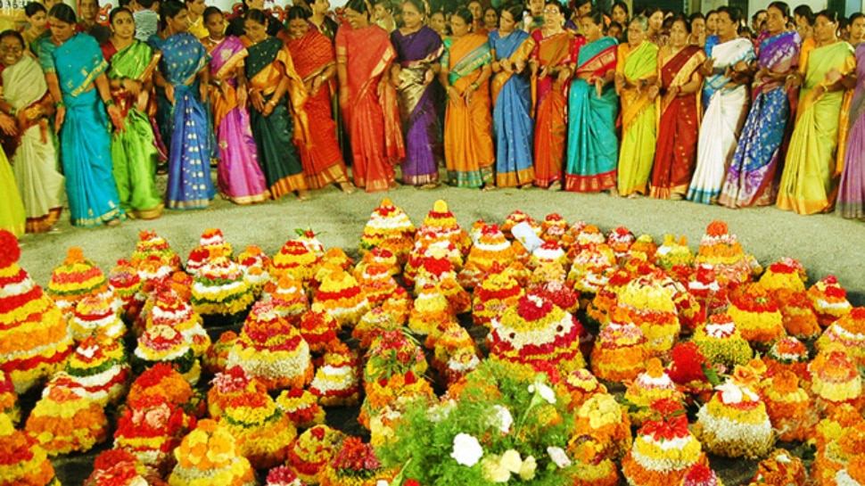 Telangana Big Festival of Flowers Bathukamma skzs | जानिए क्या है ...