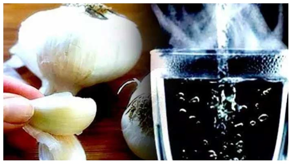 Health Benefits Of Garlic Water Home Remedies | Garlic Water: लहसुन के ...