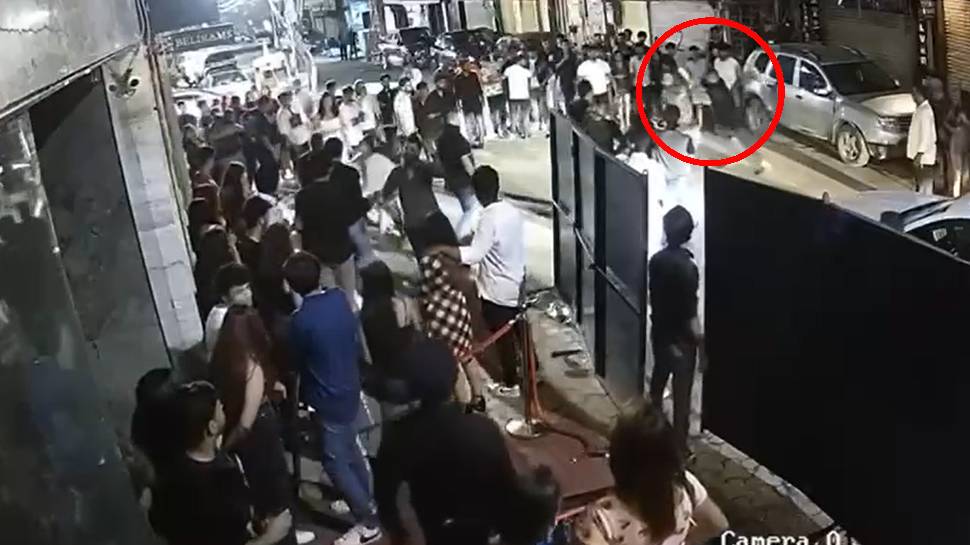 Crime Delhi DA CODE Club bouncer woman Fight CCTV Footage police ...